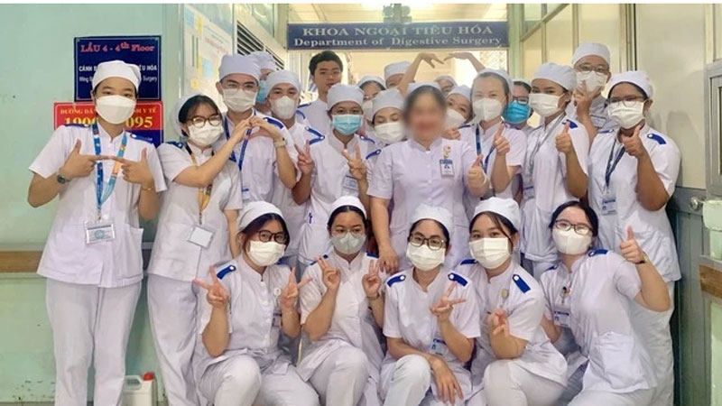 Áp lực làm cực, lương ít khi học điều dưỡng: Làm sao để vượt qua ...