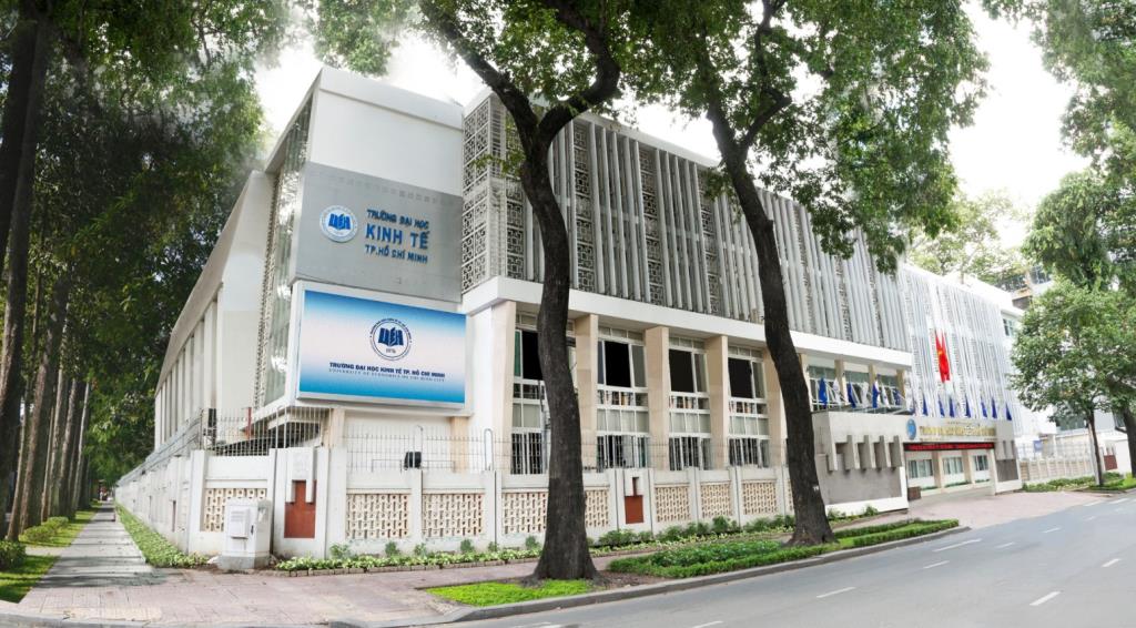 Điểm chuẩn 2025 của Đại học Kinh tế TP HCM từ 22,8 đến 27,7 | TUYỂN ...